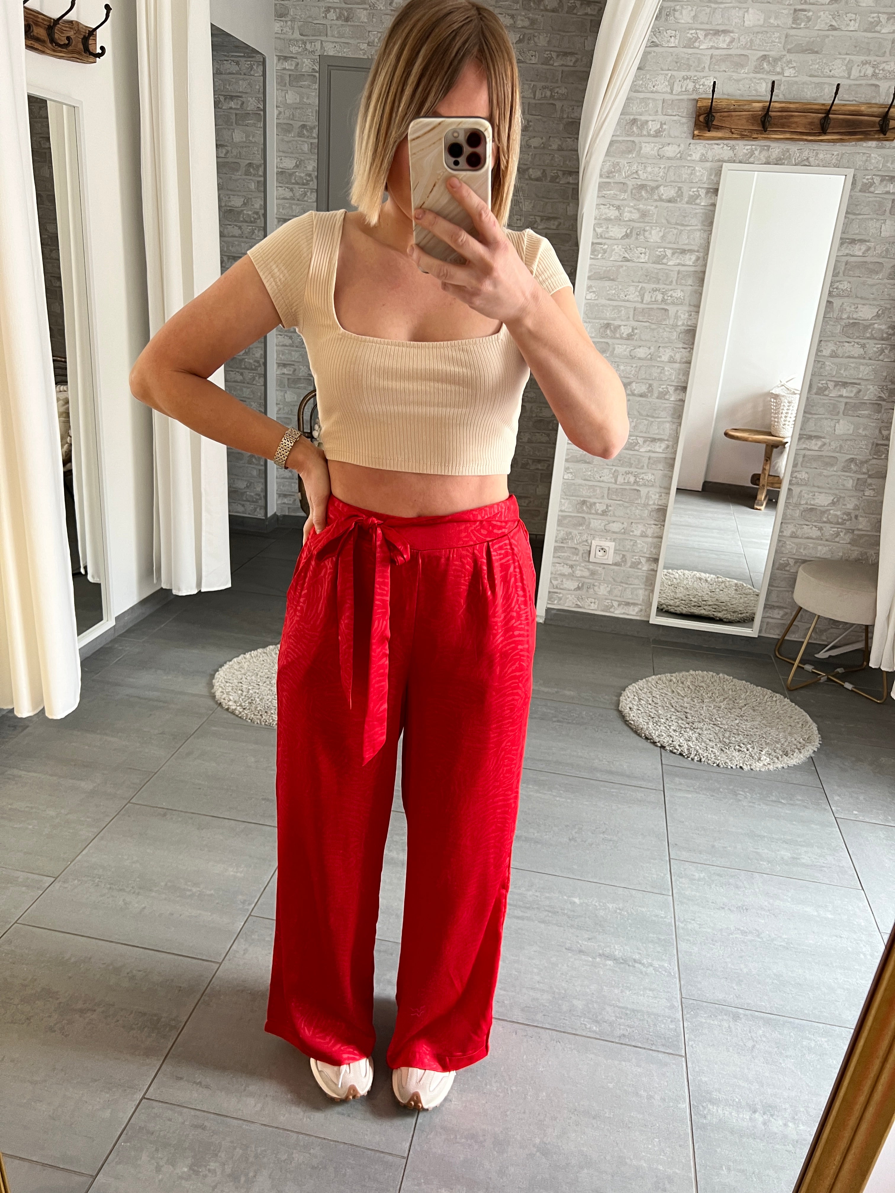 LE CROP TOP COL CARRE BEIGE – LILIESHOP